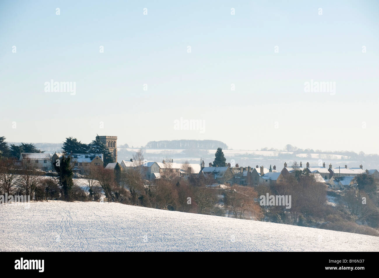 Snowy english countryside bright winter hi-res stock photography and ...