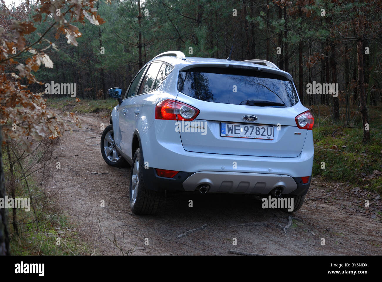 Ford Kuga 2.0 TDCI AWD - MY 2008 - white pearl metallic - five doors ...