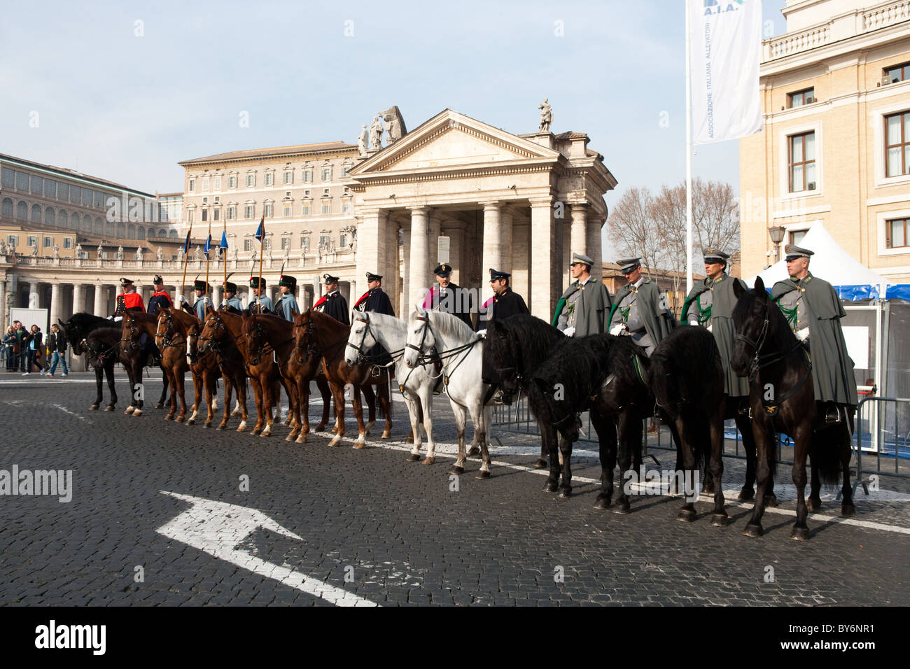 Police parade uniforms hi-res stock photography and images - Alamy