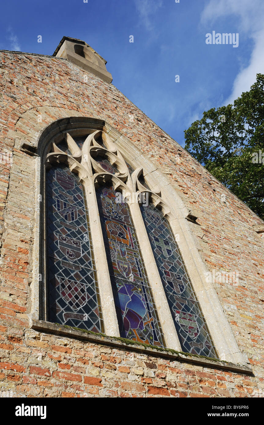 Lead mullion window hi-res stock photography and images - Alamy