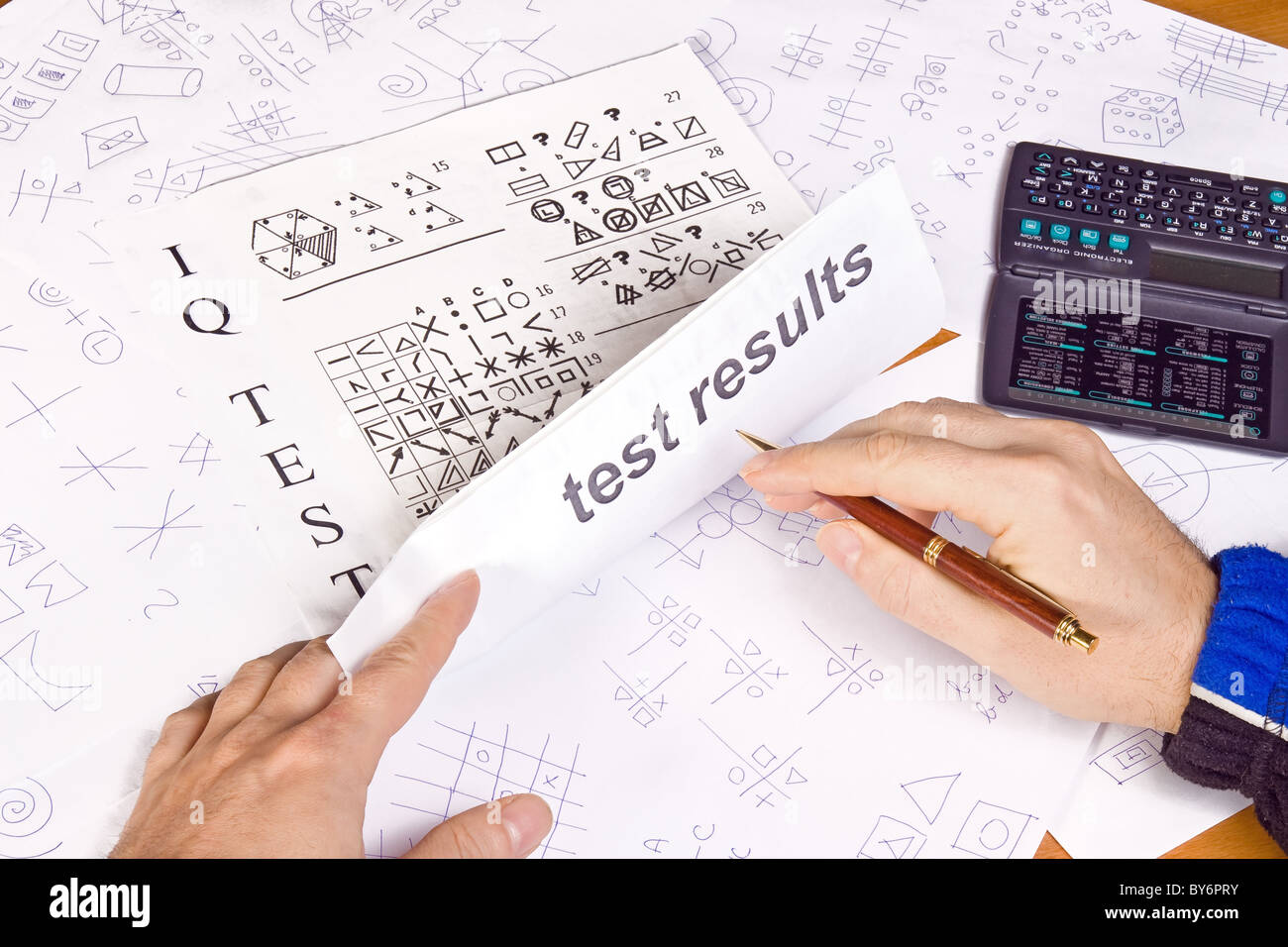 Iq test hi-res stock photography and images - Alamy