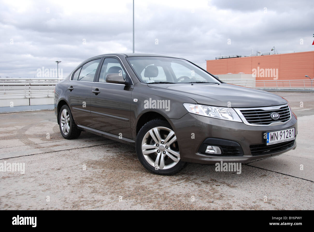 Kia magentis hi-res stock photography and images - Alamy