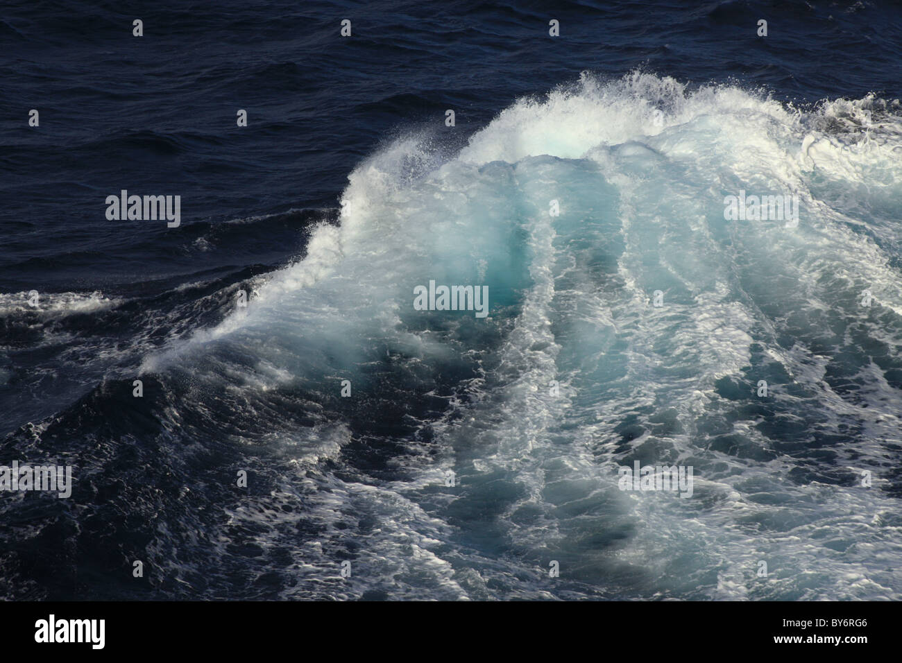 A beautiful wave breaking in the Atlantic Ocean Stock Photo - Alamy