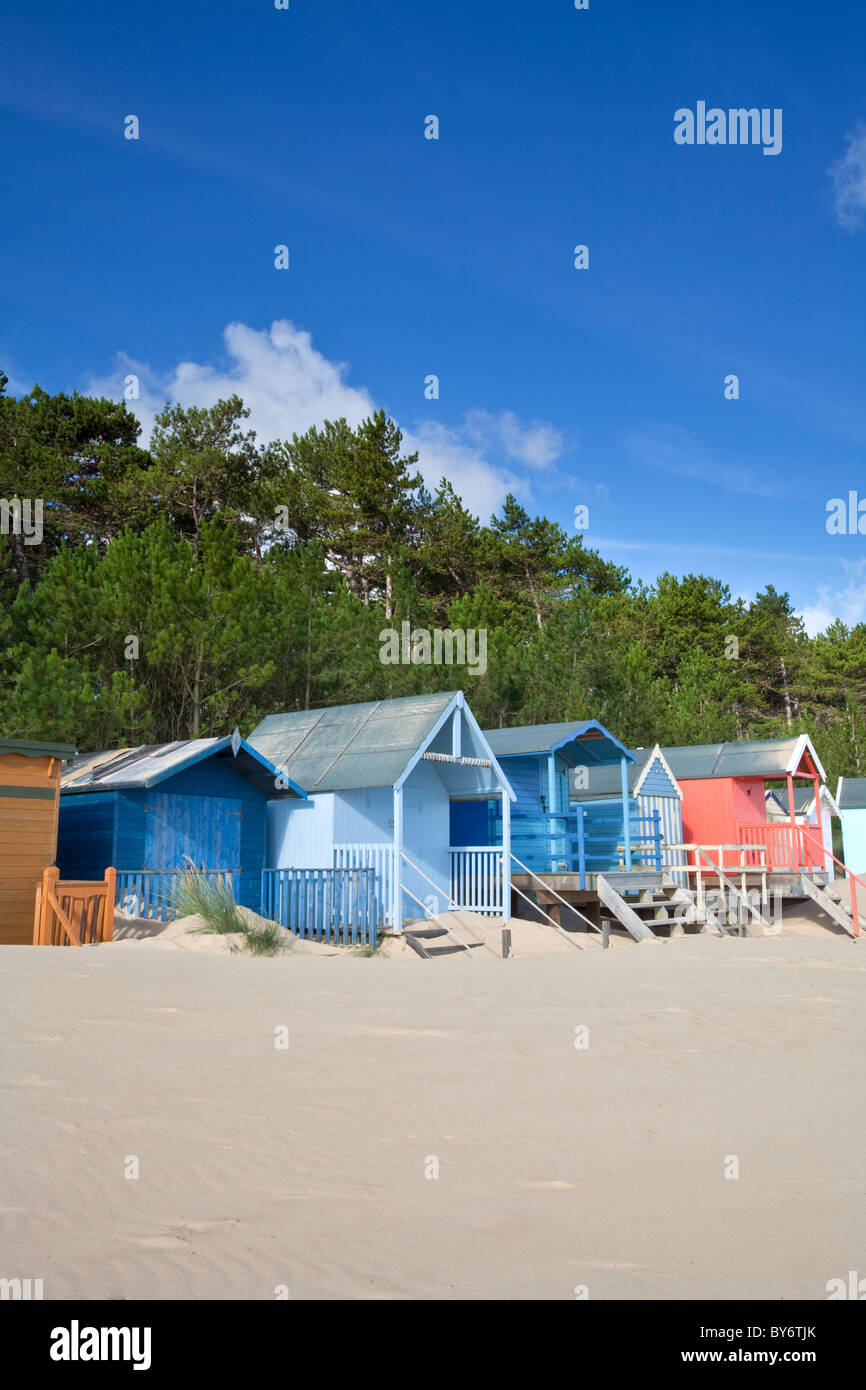 Wells next the sea beach huts hi-res stock photography and images - Alamy