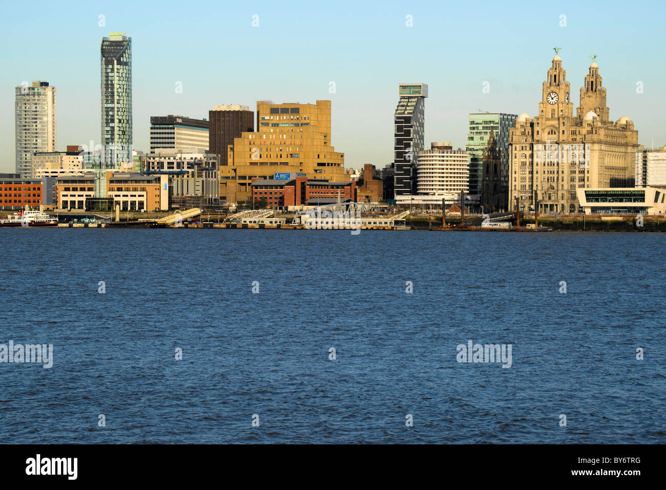 Liverpool waterfront from Birkenhead Stock Photo - Alamy