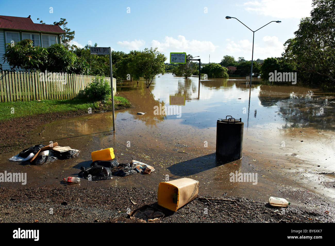 Brisbane floods 2011 at Fairfield Stock Photo - Alamy