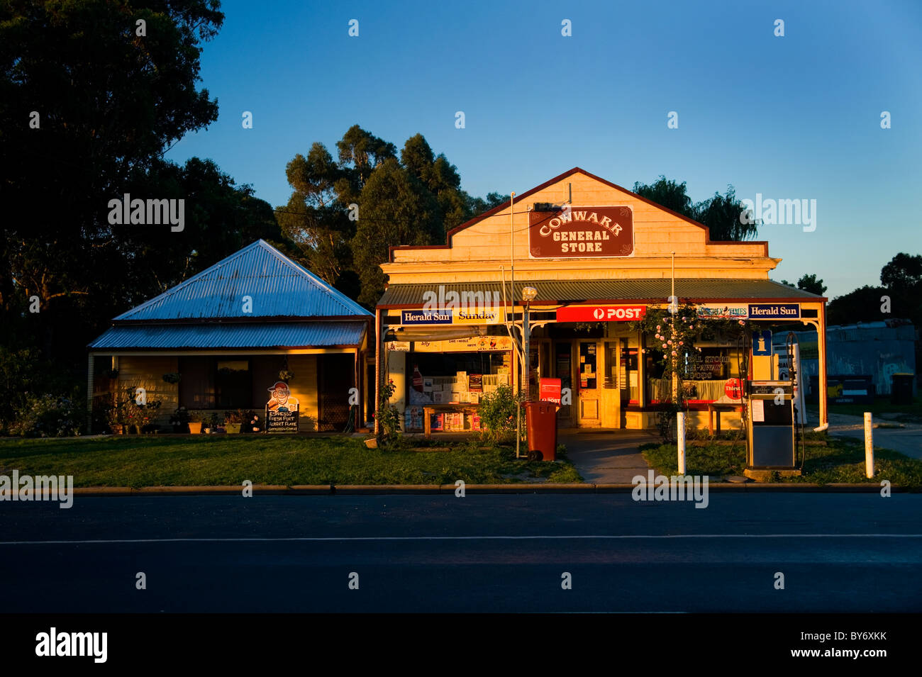General store australia hi-res stock photography and images - Alamy