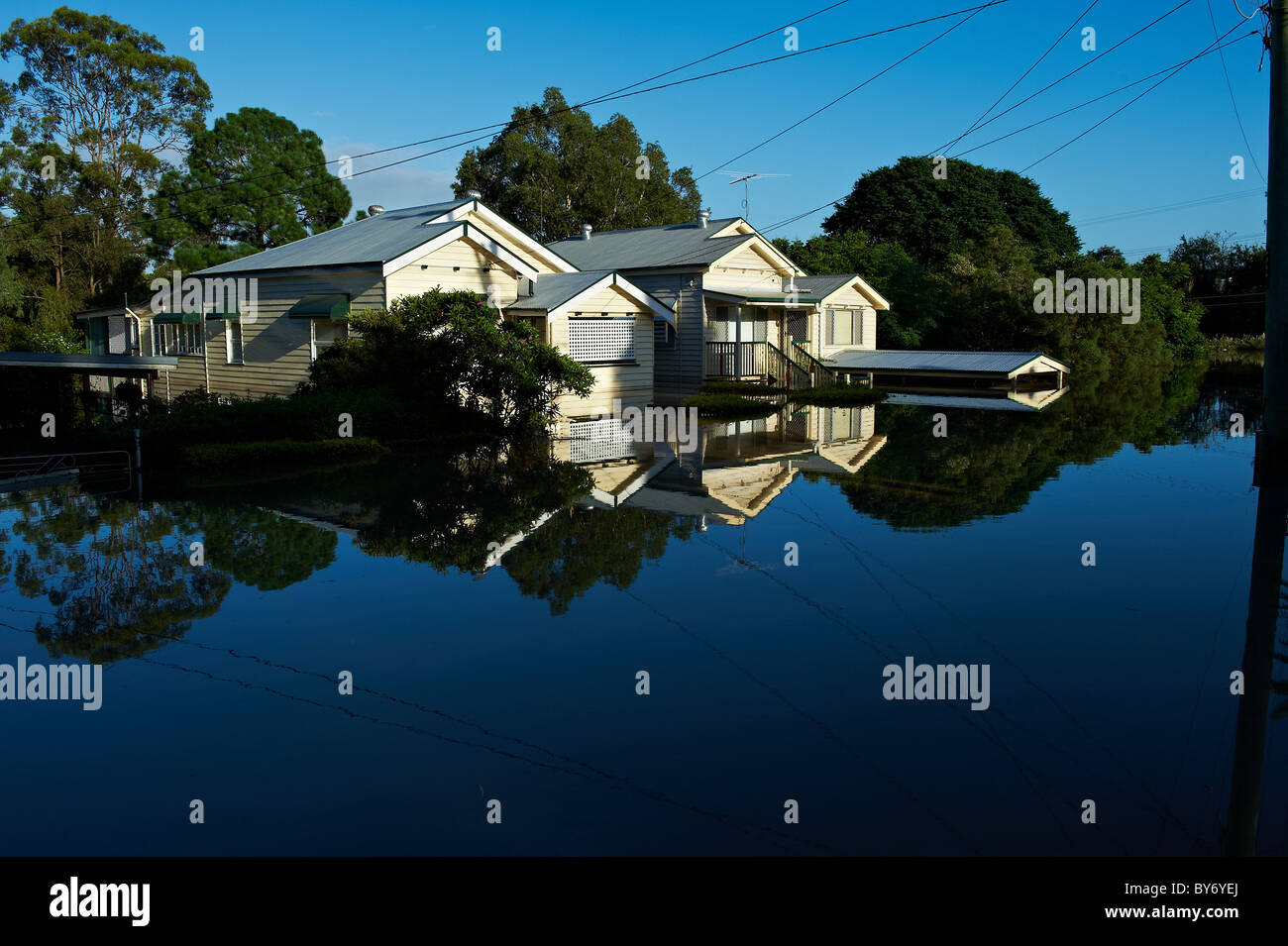 Brisbane floods 2011 at Fairfield Stock Photo - Alamy