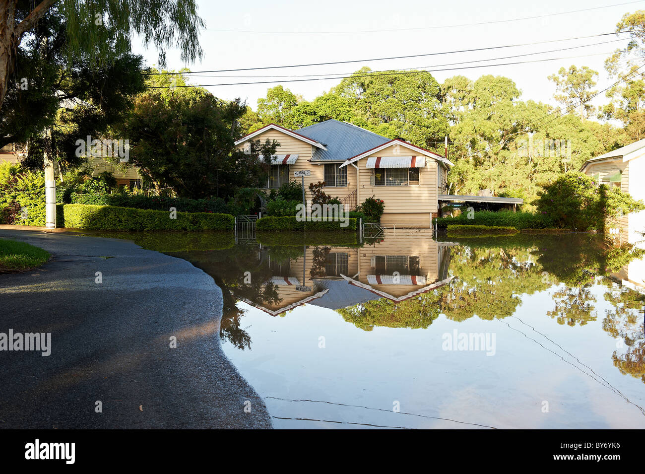 Brisbane floods 2011 at Fairfield Stock Photo - Alamy