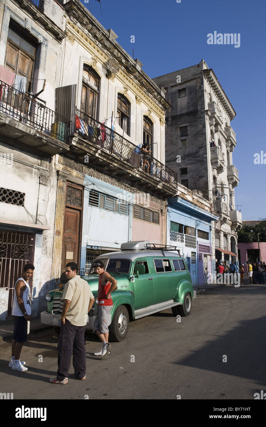 Street scene, Havana, Cuba Stock Photo - Alamy