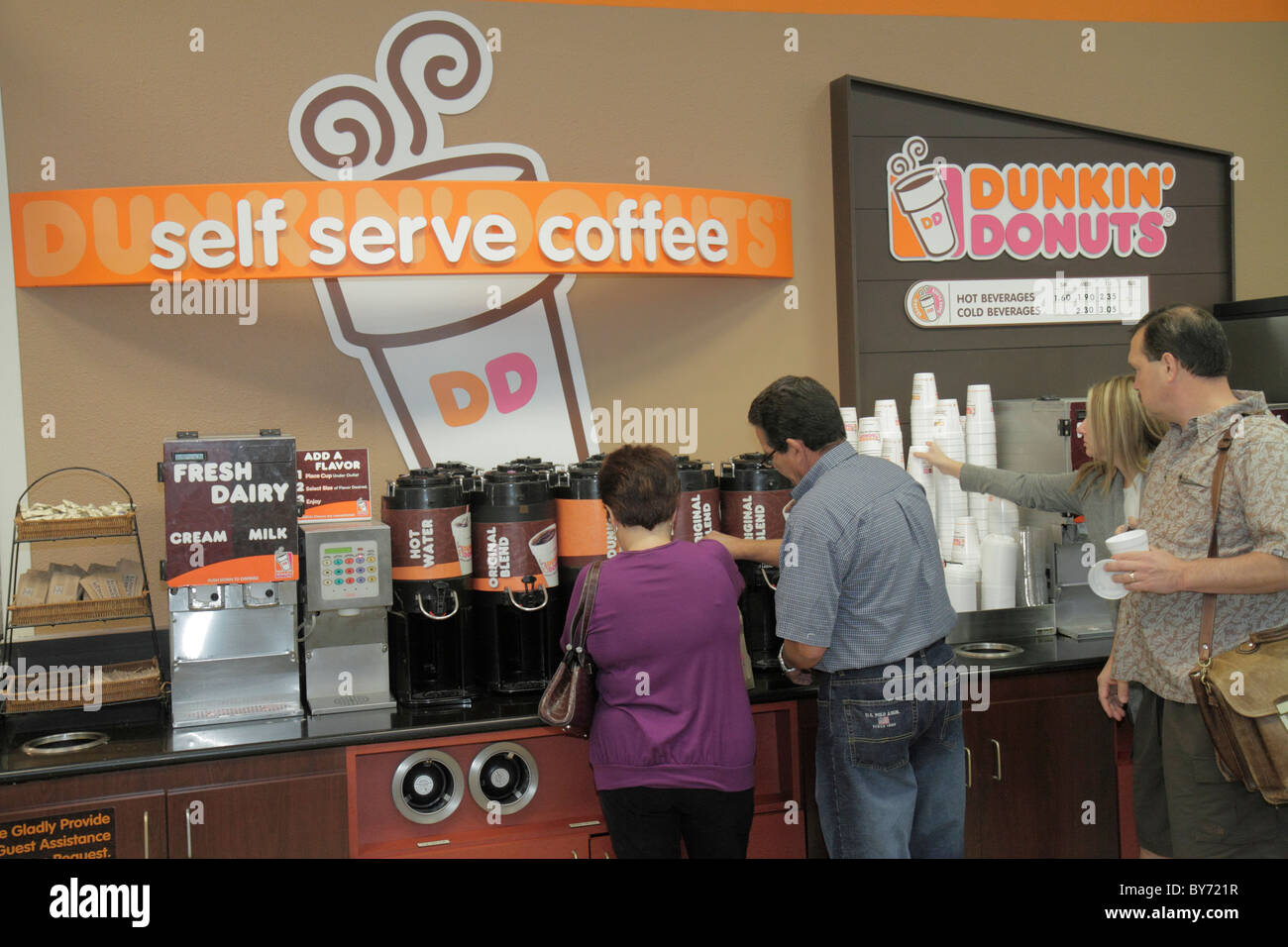 Dunkin Donuts High Resolution Stock Photography and Images - Alamy