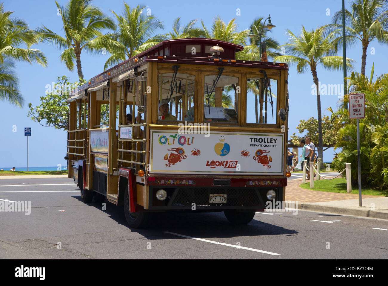 Trolley at Waikiki Beach, Honolulu, Oahu, Hawaii, USA, America Stock ...