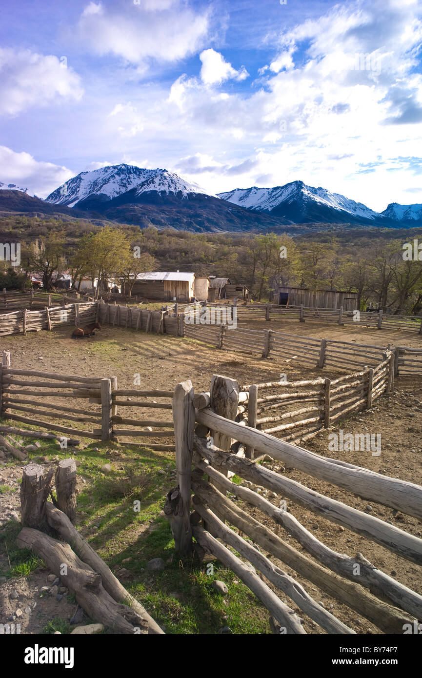 Dusty mountains hi-res stock photography and images - Alamy