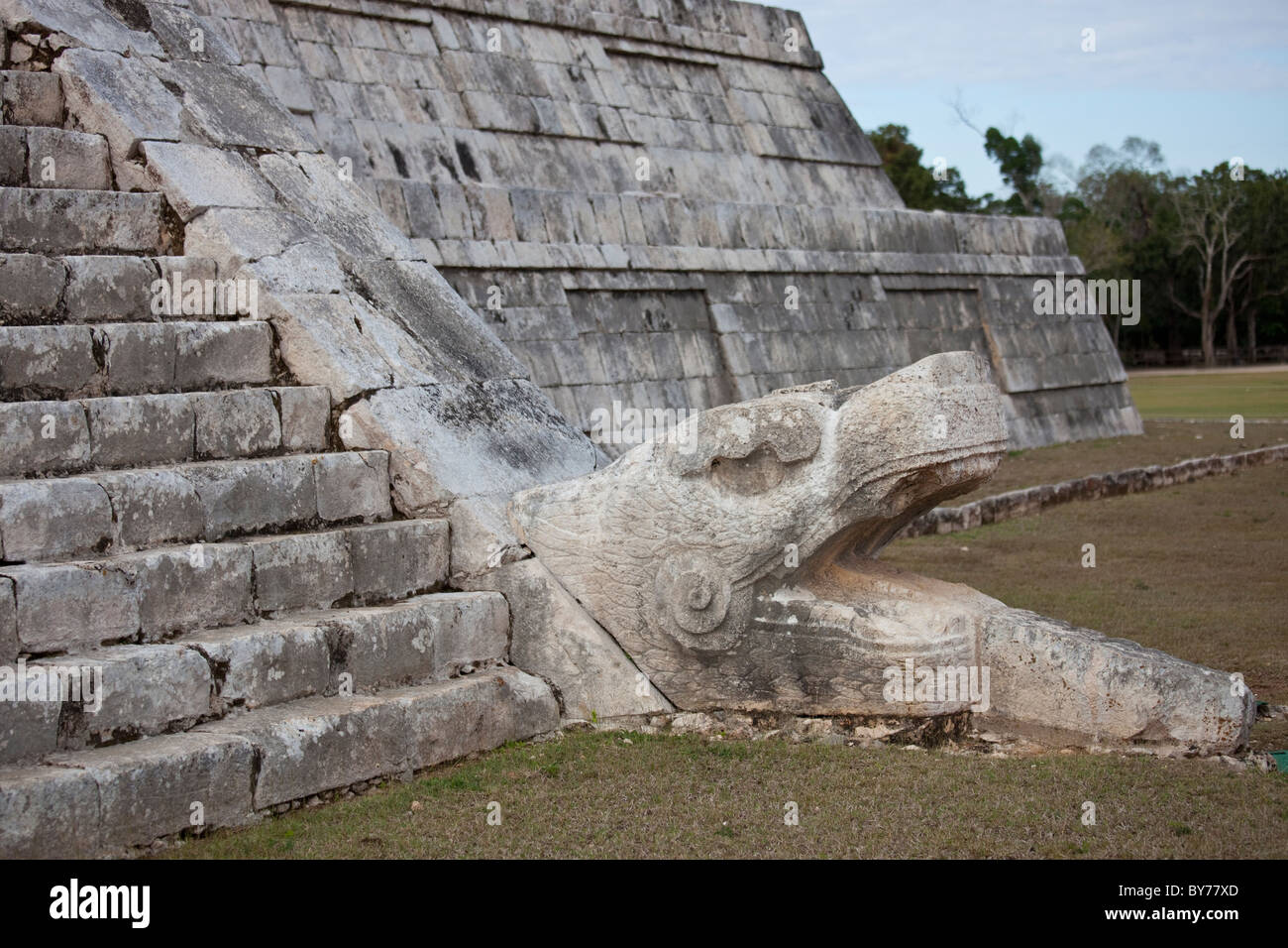 Snake's head, El Castillio, Chichen Itza, Mexico Stock Photo - Alamy