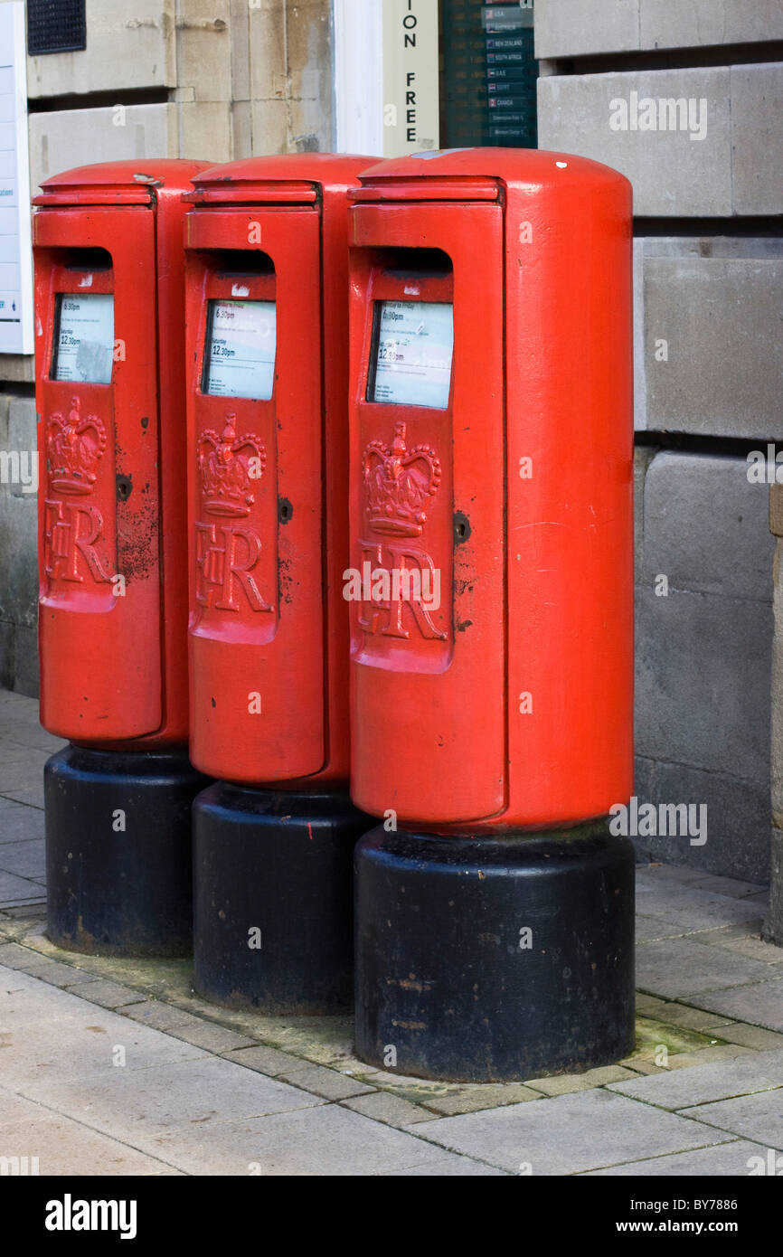 Old Fashioned Red Post Box's Stock Photo - Alamy