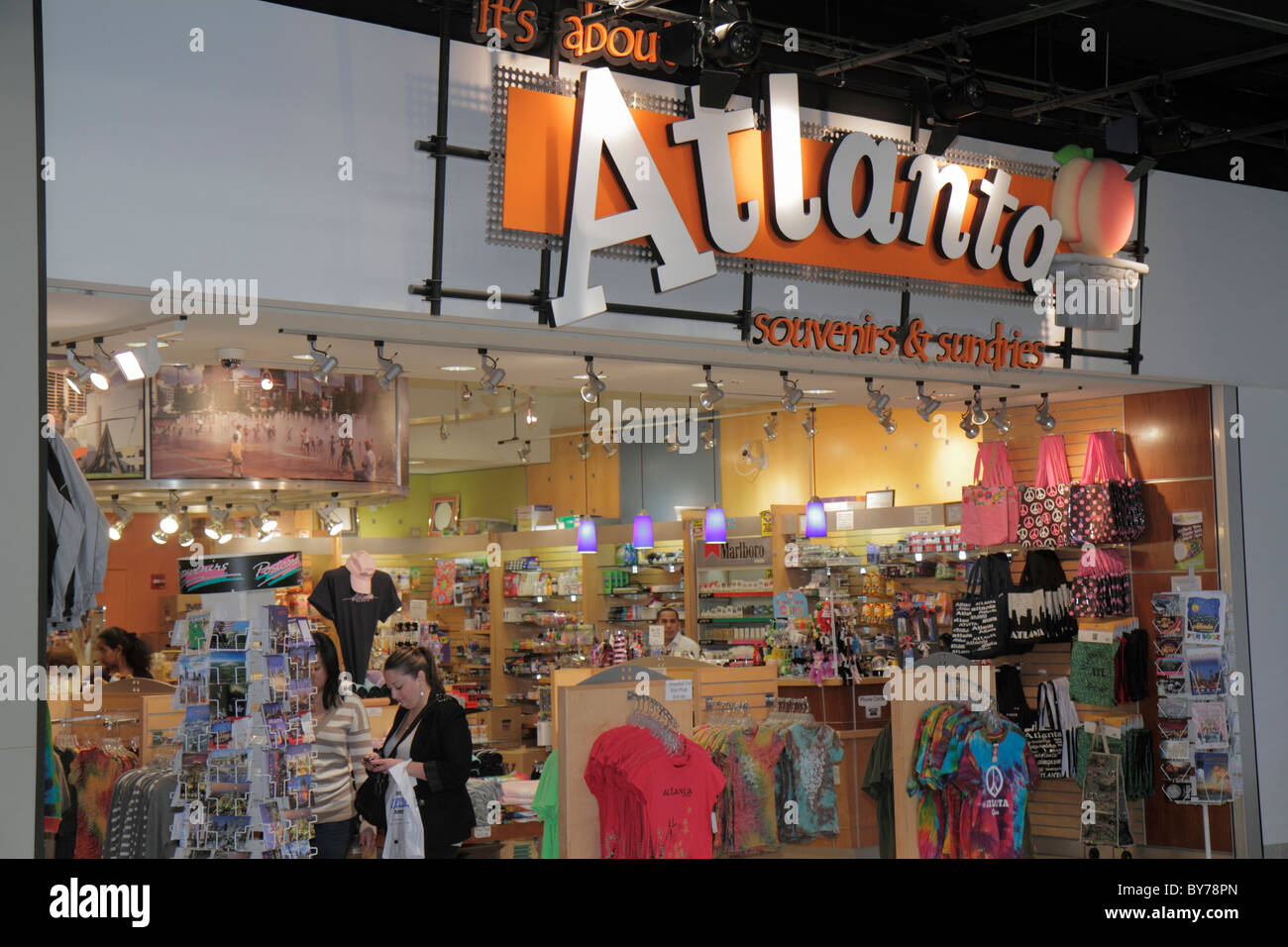Atlanta Georgia Cnn Center Atrium High Resolution Stock Photography and ...