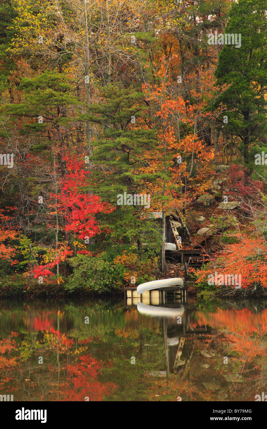 Canoes docked on lake at DeSoto Falls, DeSoto State Park, Fort Payne ...