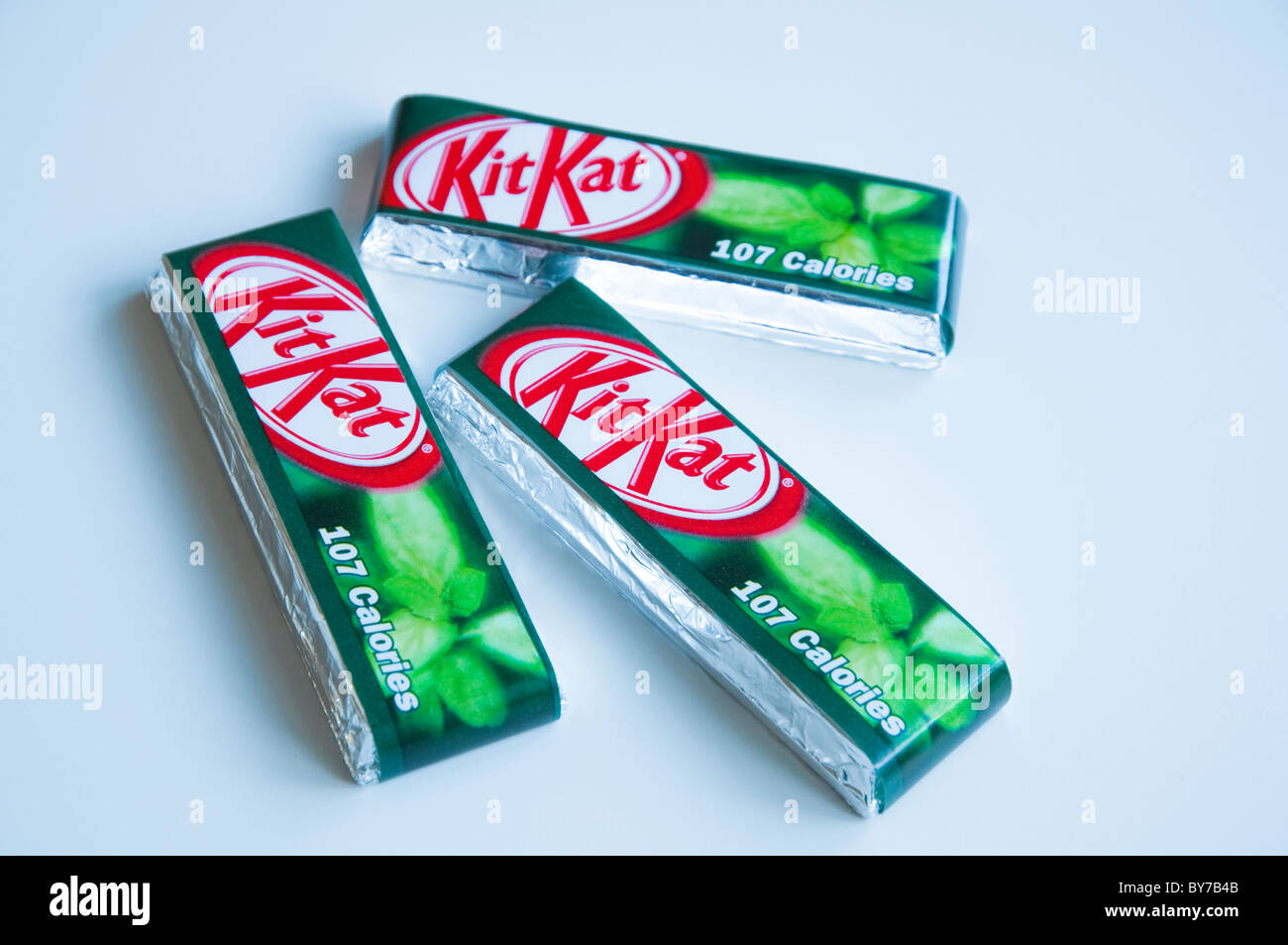 Kit kat chocolate hi-res stock photography and images - Alamy