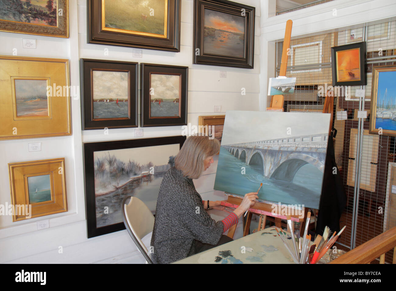 Woman on bridge painting hi-res stock photography and images - Alamy