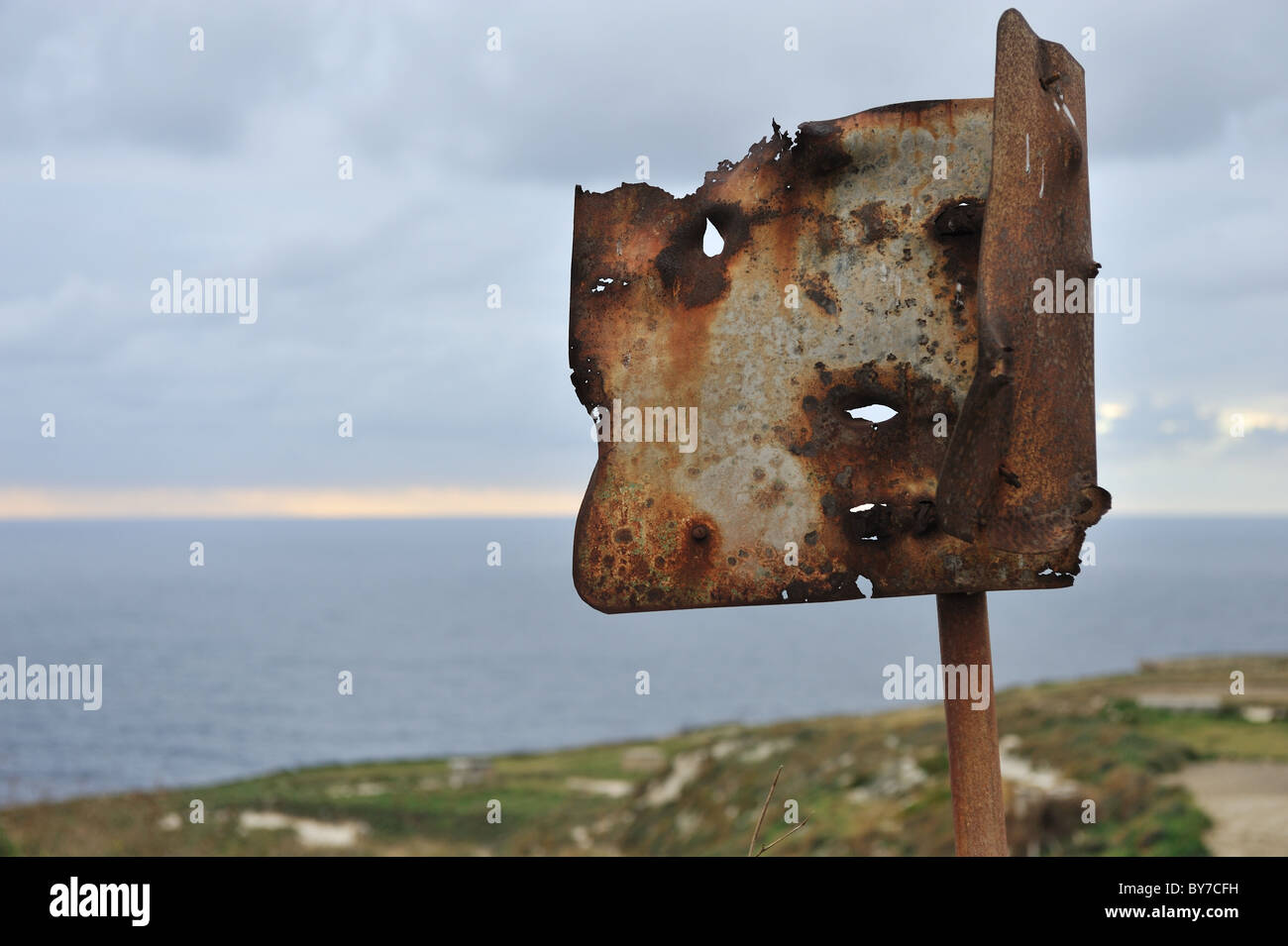 Rusted sign hi-res stock photography and images - Alamy