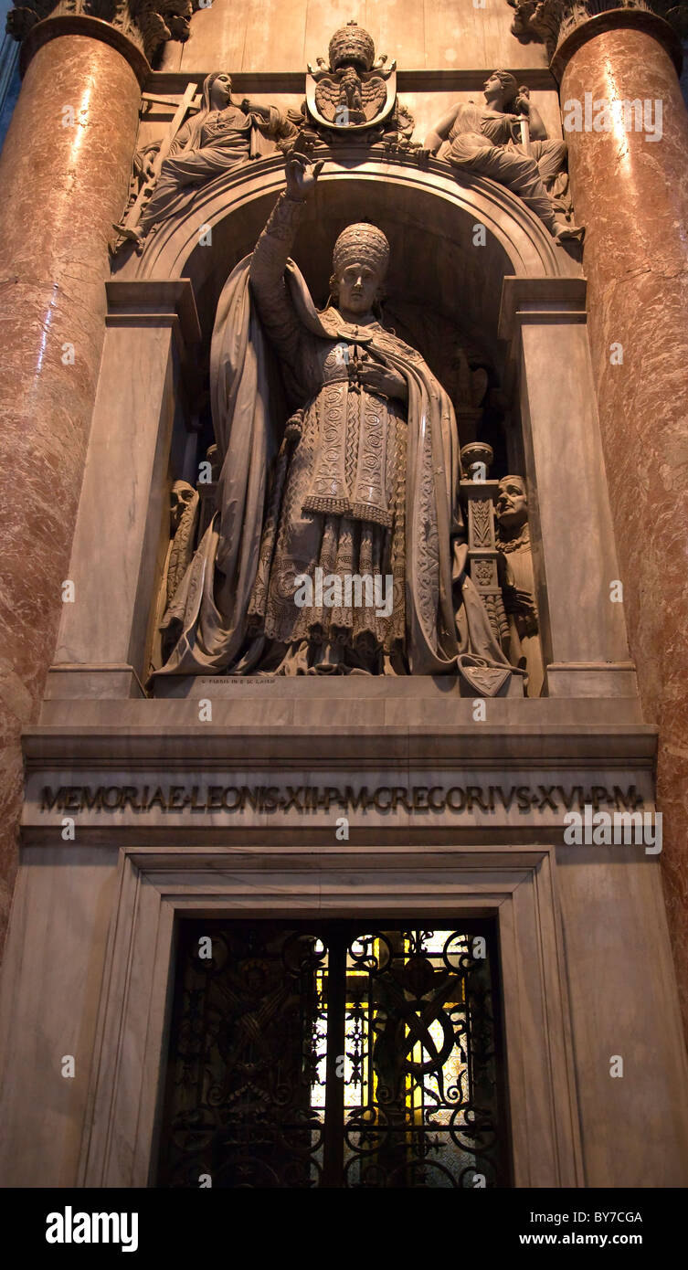 Pope Gregory Sculpture Vatican Inside Rome Italy Stock Photo - Alamy
