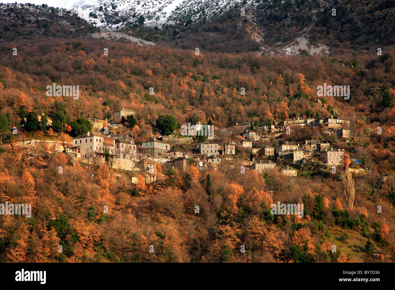 Mikro ("small") Papigo (or "Papingo") village, at Zagori region ...
