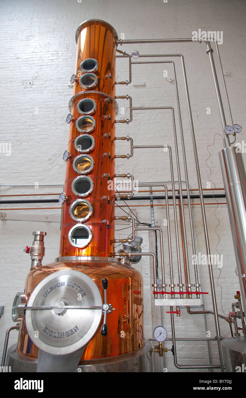 Distilling equipment hi-res stock photography and images - Alamy