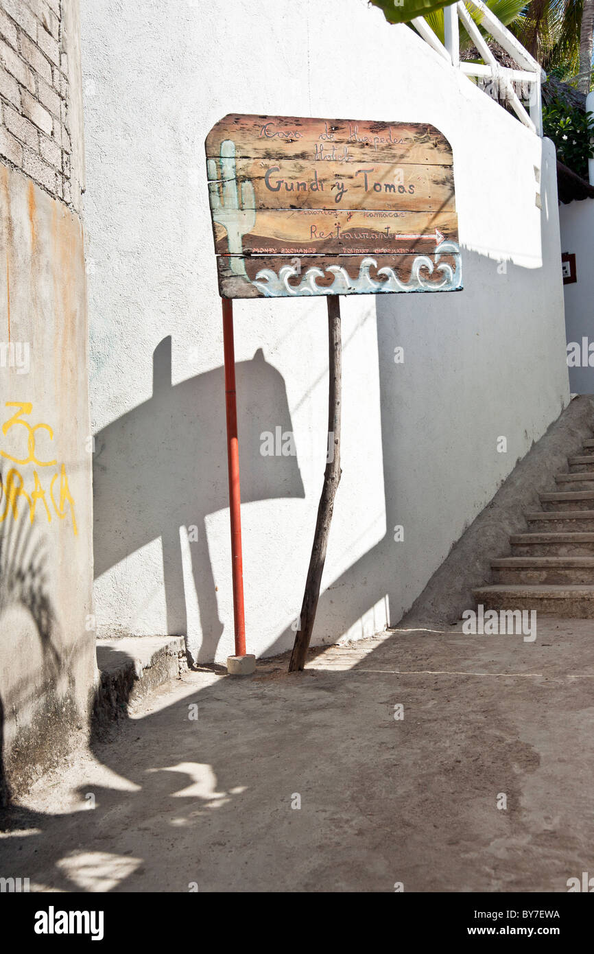 Guest house sign hi-res stock photography and images - Alamy