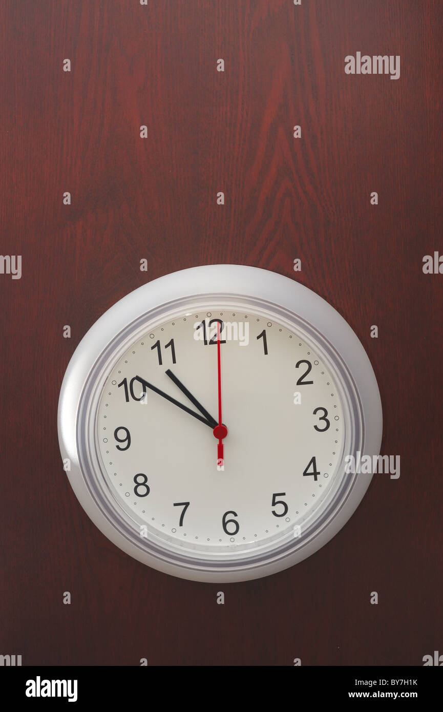 Board clock hi-res stock photography and images - Alamy