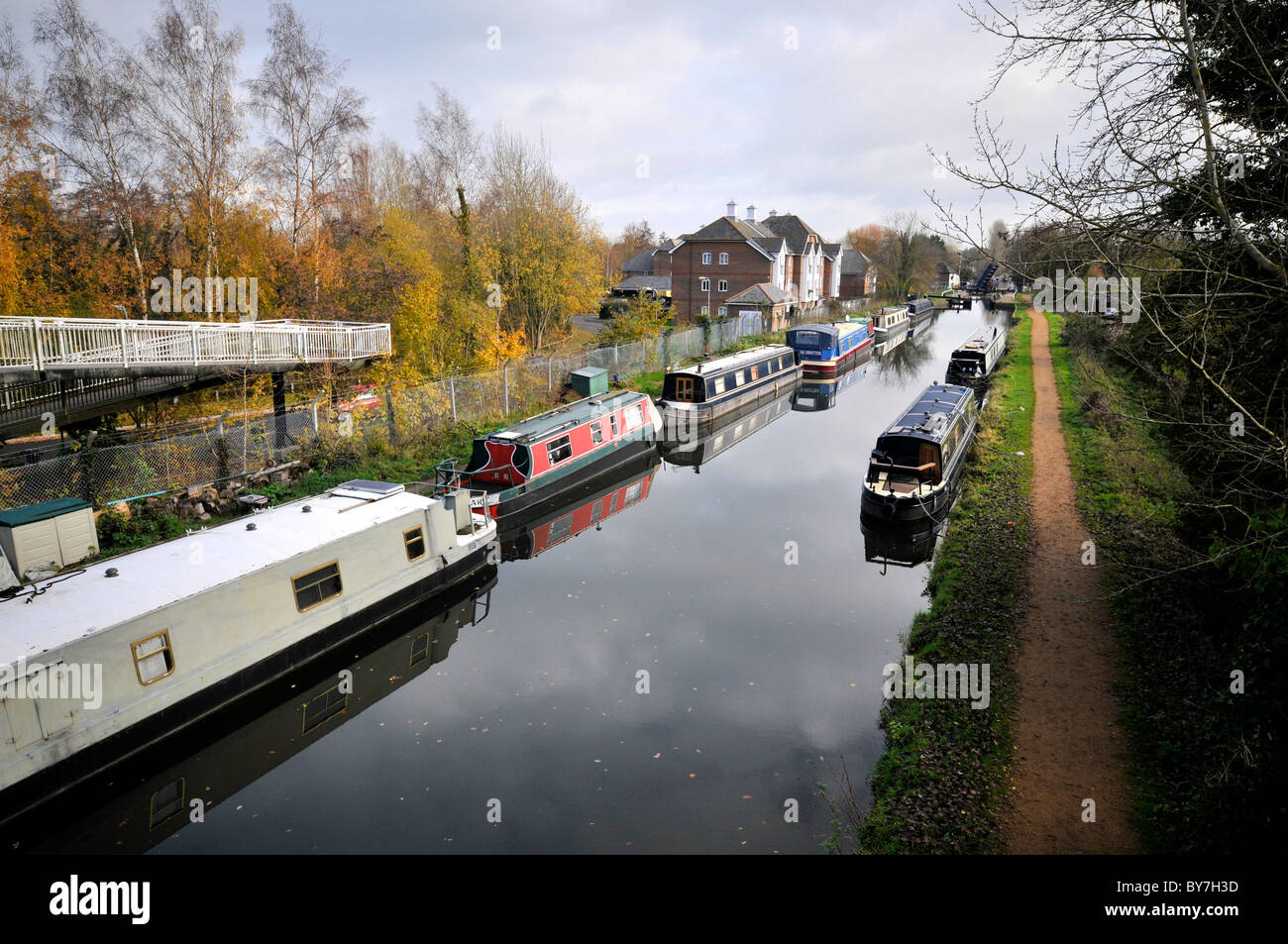 Aldermaston Padworth Kennet Avon Canal Berkshire UK Lock Lifting Bridge ...