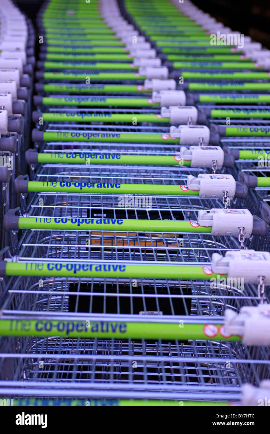 Collection of Supermarket carts all linked together Stock Photo - Alamy