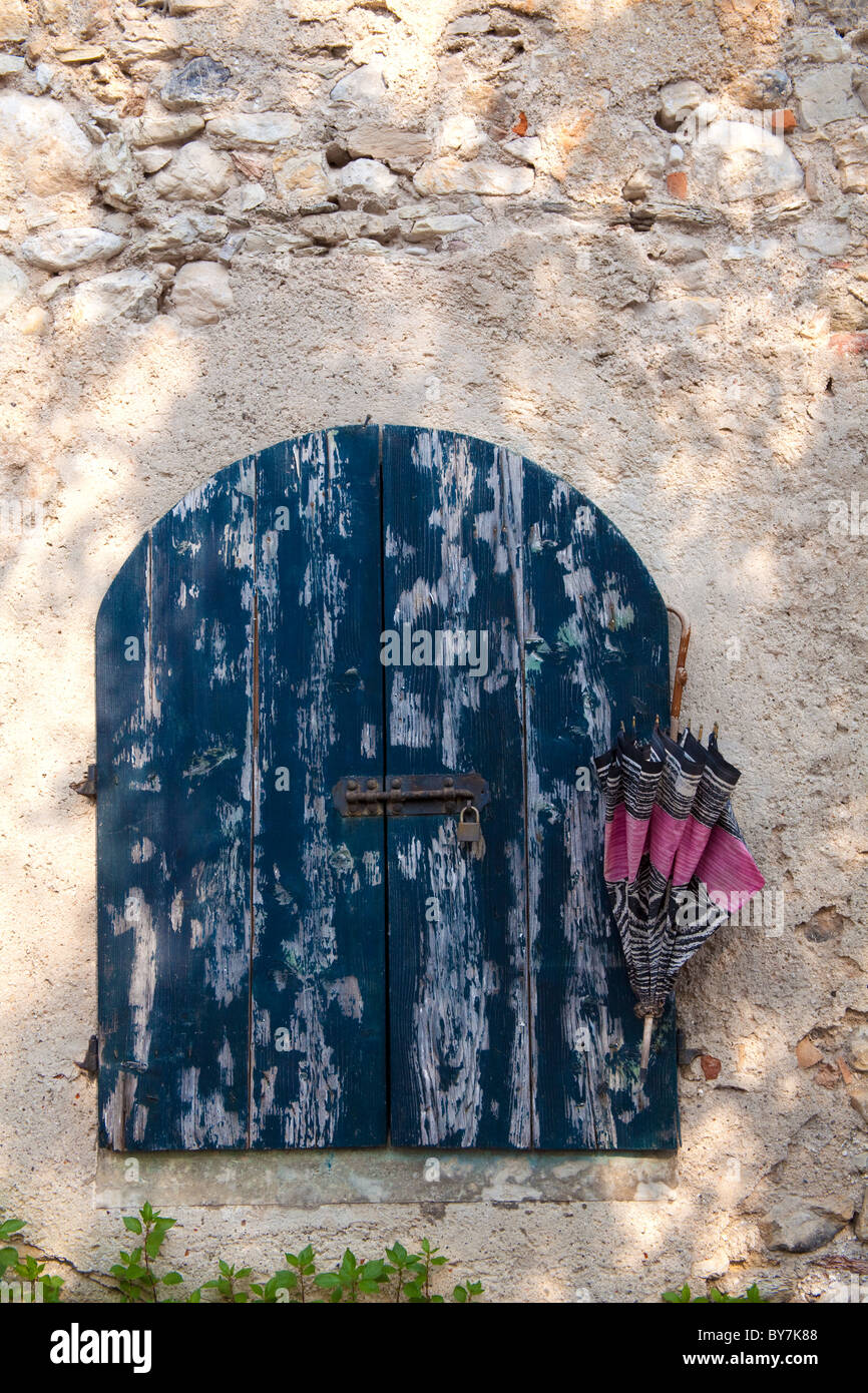 Closed parasol hi-res stock photography and images - Alamy