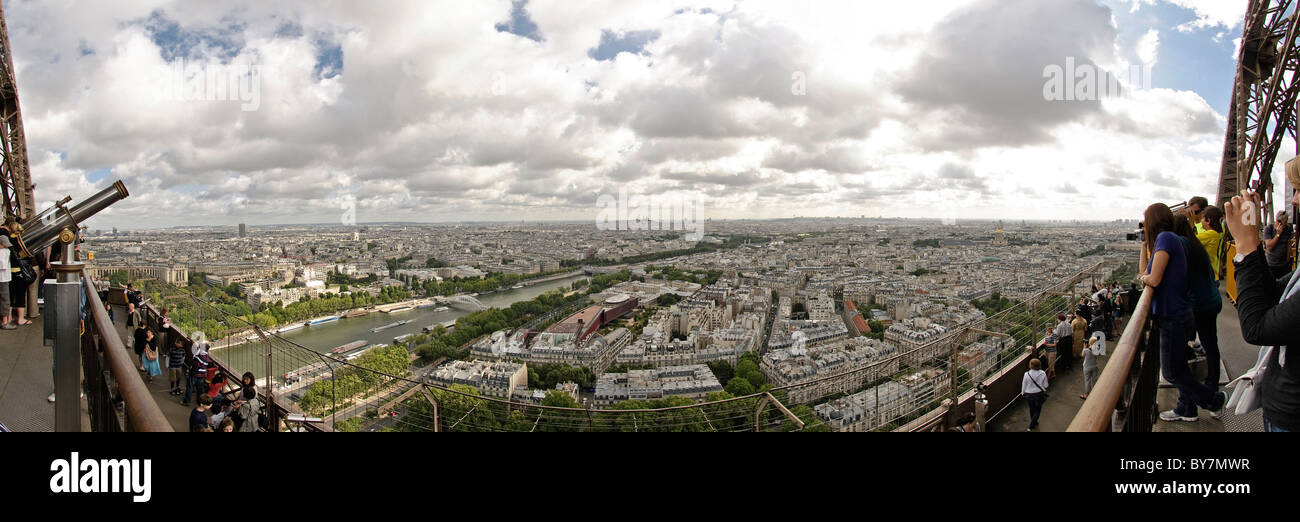 Paris (75): overview from the Eiffel Tower Stock Photo - Alamy