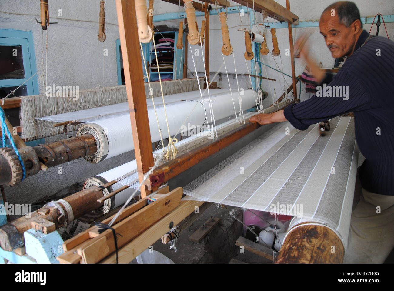 A weaver at his loom hi-res stock photography and images - Alamy