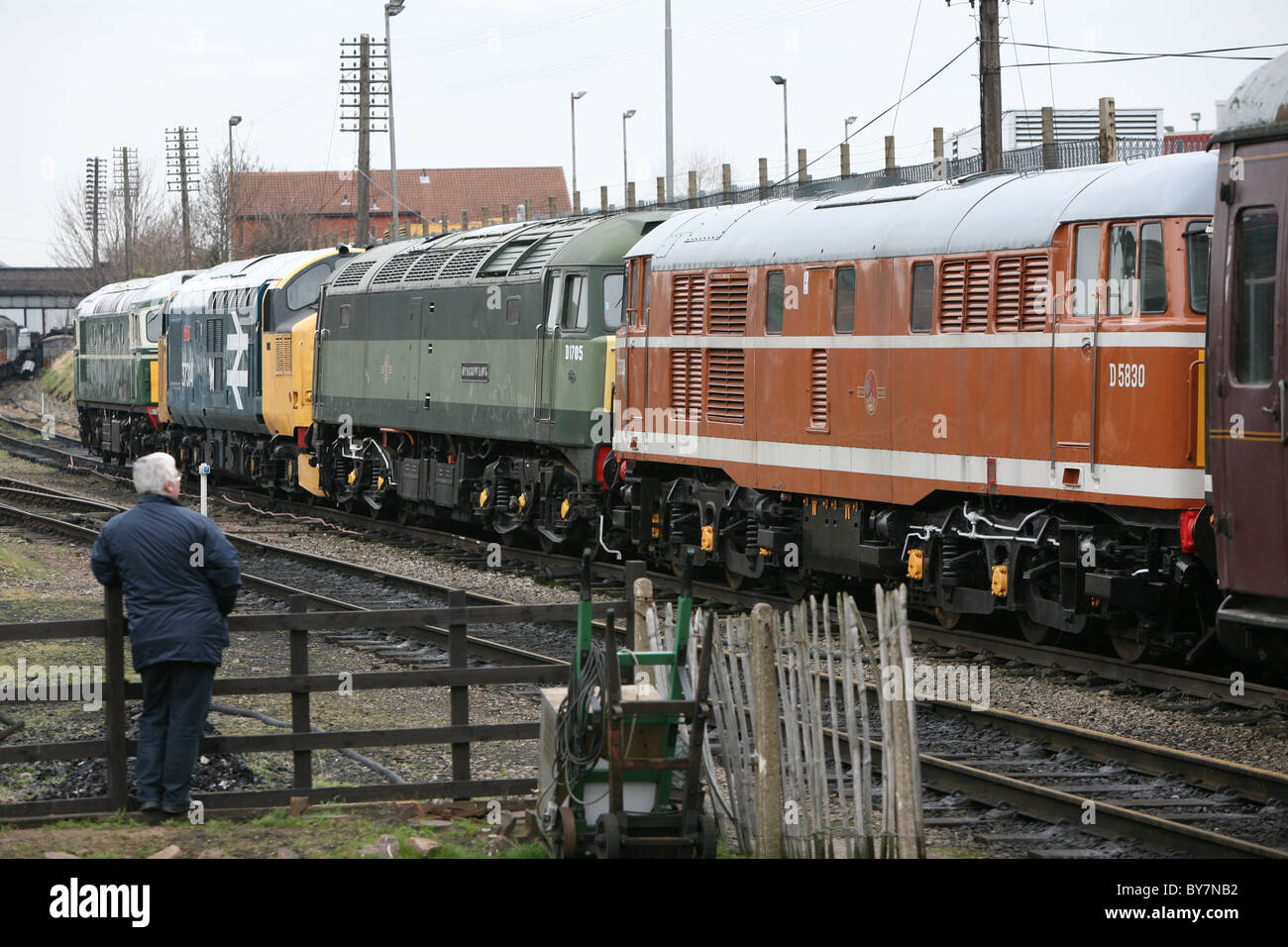 Diesel trains hi-res stock photography and images - Alamy
