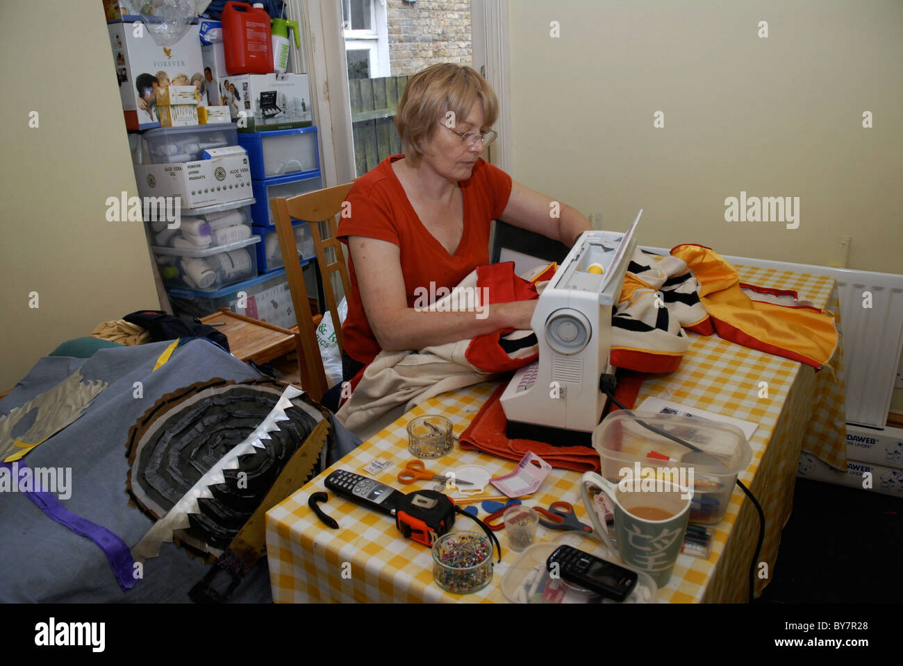 English sewing hi-res stock photography and images - Alamy