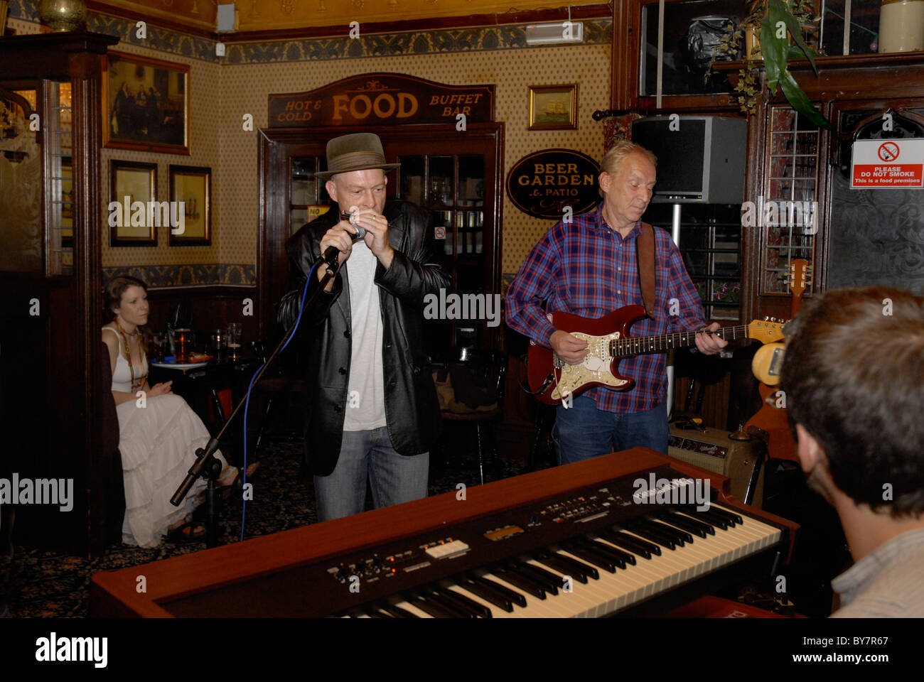 London band hi-res stock photography and images - Alamy