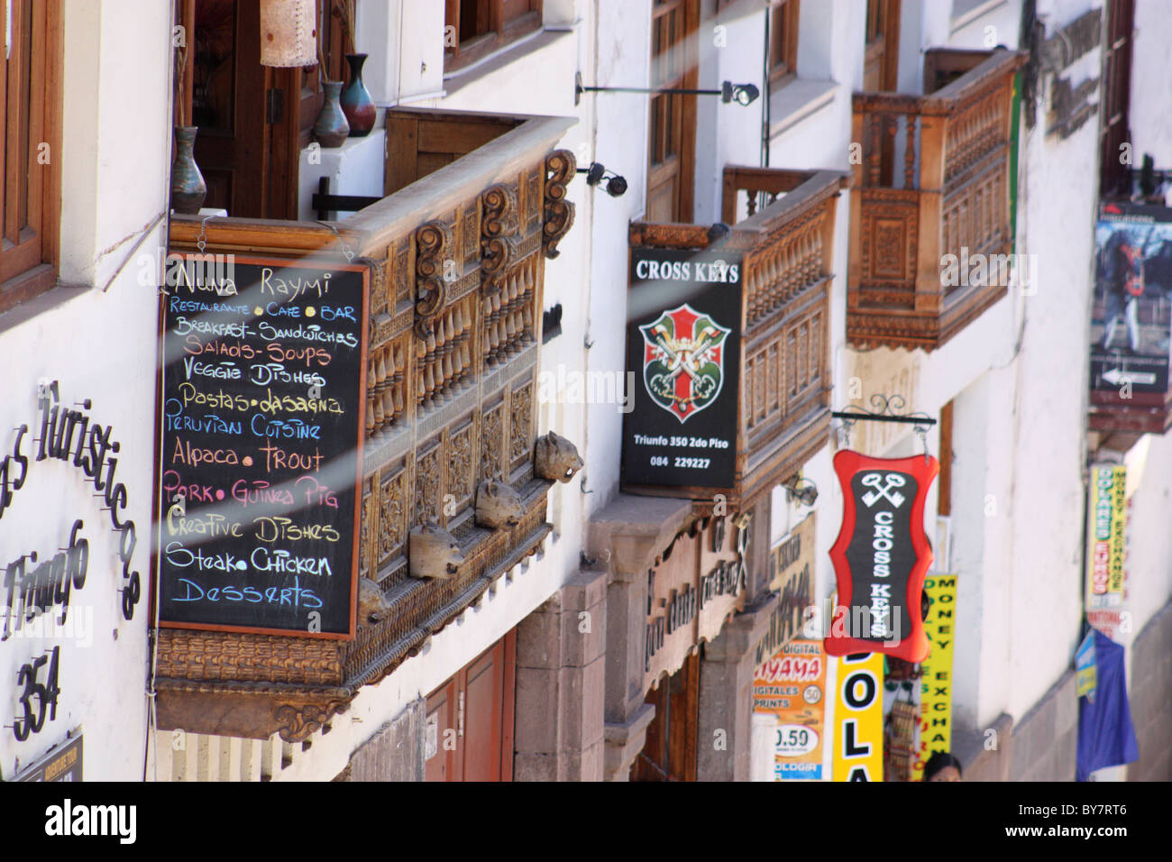 Restaurants and bar hi-res stock photography and images - Alamy