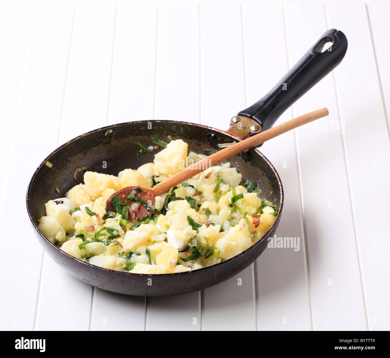 Spring onion and potatoes hi-res stock photography and images - Alamy
