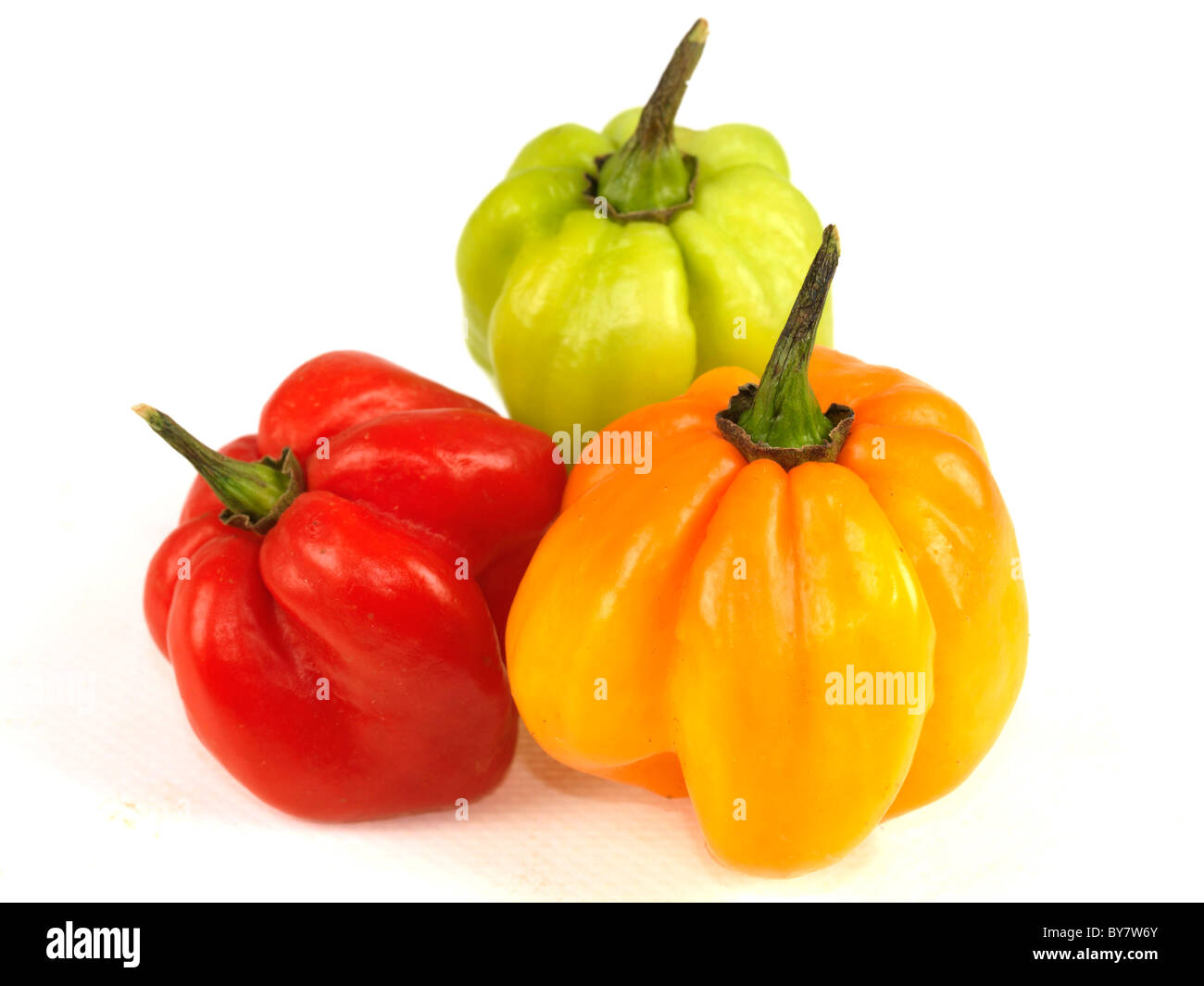 Green and red bonnet chillies hi-res stock photography and images - Alamy