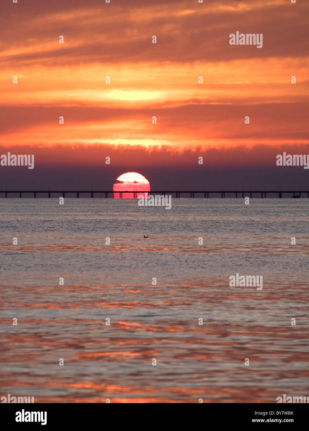 sunset chesapeake bay water bridge Stock Photo - Alamy