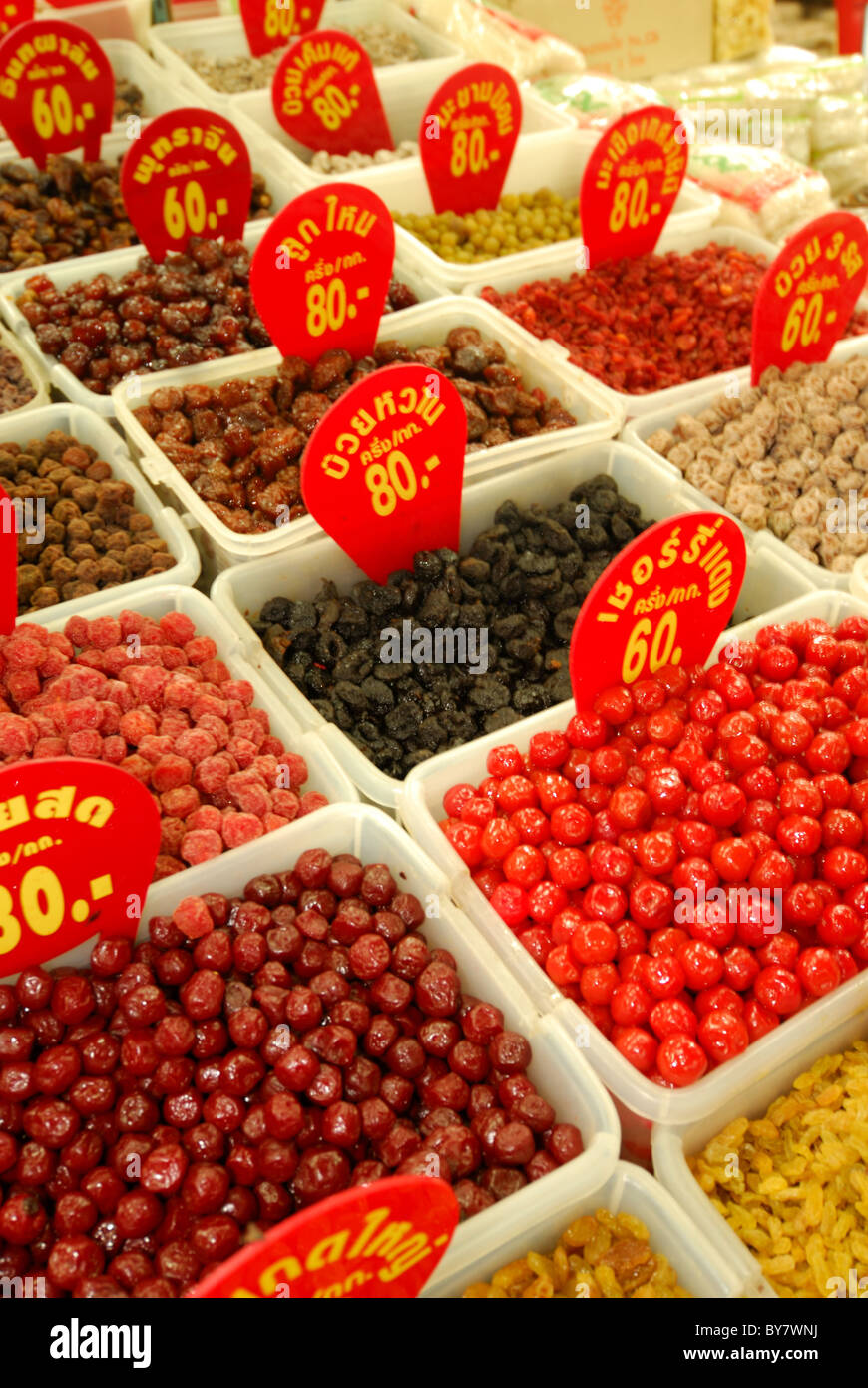 Sweets at the Tha Sadet market in Nong Khai, Thailand Stock Photo - Alamy