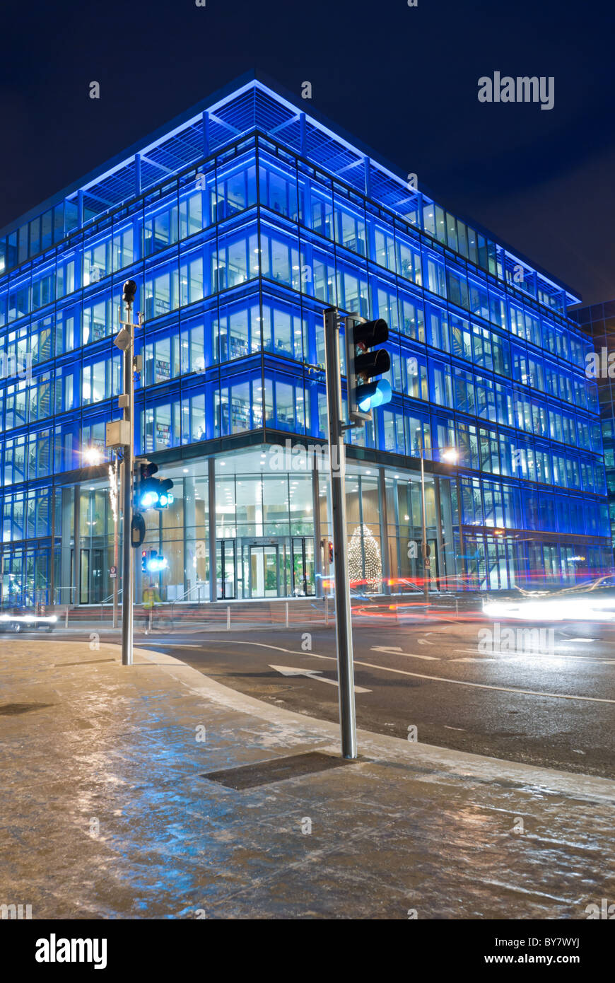 Modern office building in Dublin Stock Photo - Alamy