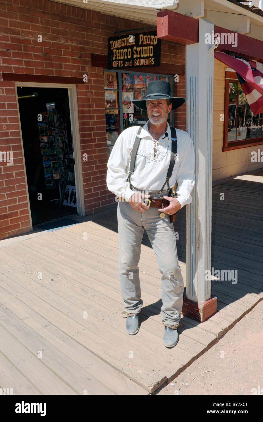 Western gunman hi-res stock photography and images - Alamy