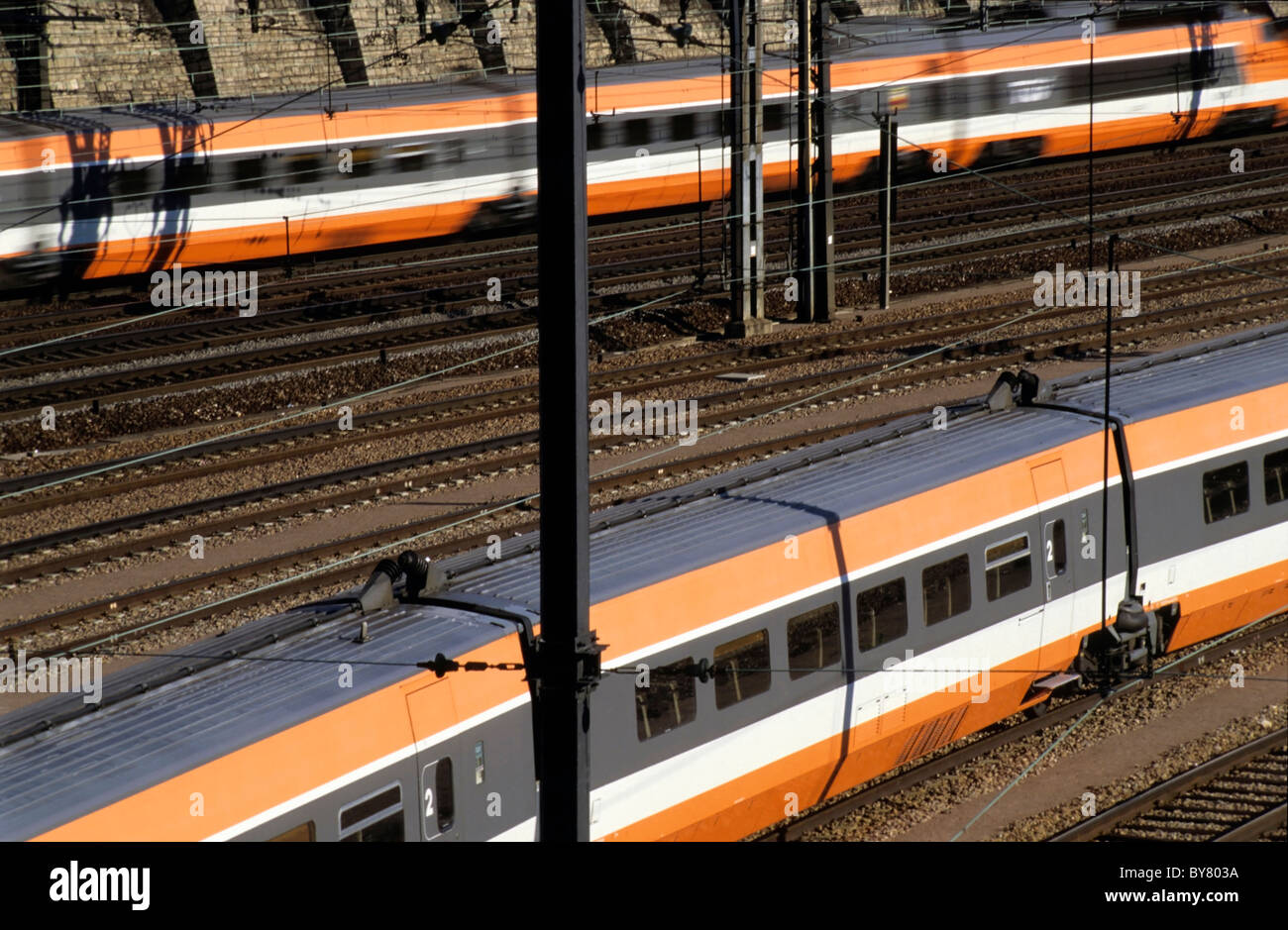 Paris trains hi-res stock photography and images - Alamy