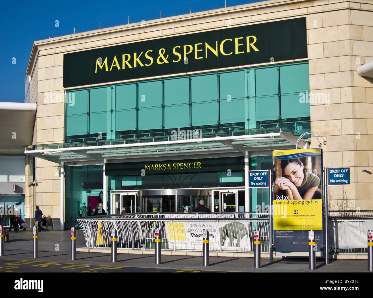 Castlepoint shopping park hi-res stock photography and images - Alamy