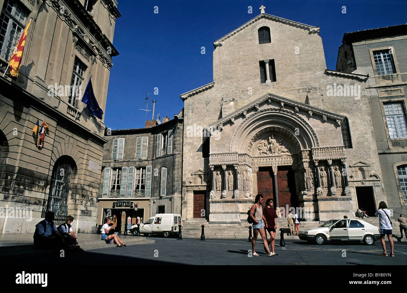 Churches in arles hi-res stock photography and images - Alamy