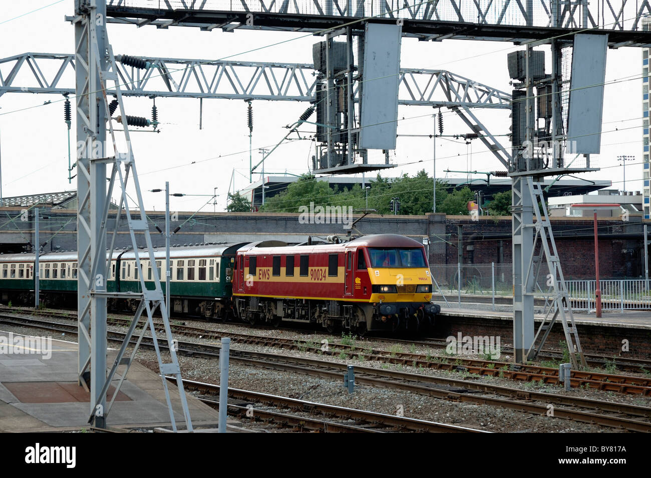 ews 90034 electric locomotive crewe england uk Stock Photo - Alamy