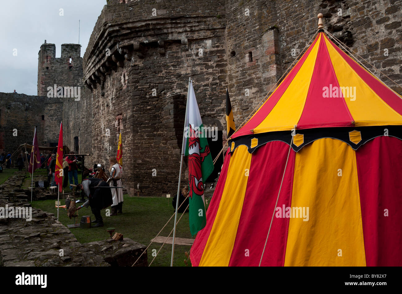 Medieval fair at Conwy Castle, North Wales Stock Photo - Alamy