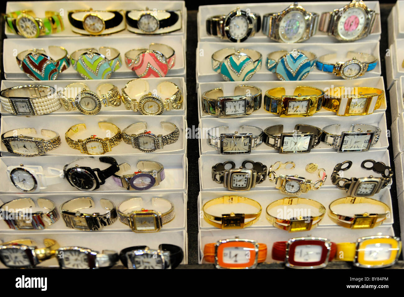 Collection pattern of watches and other time pieces Stock Photo - Alamy